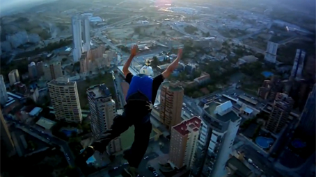 Base Jump Pro depuis un building | Video Sport Extreme